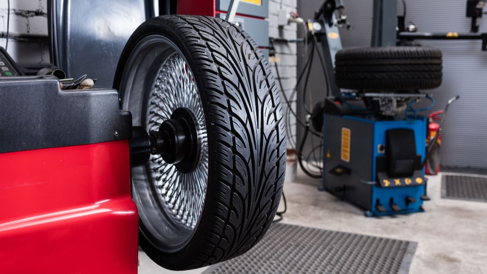 Penyebab Ban Tubeless Bocor dan Cara Mengatasinya